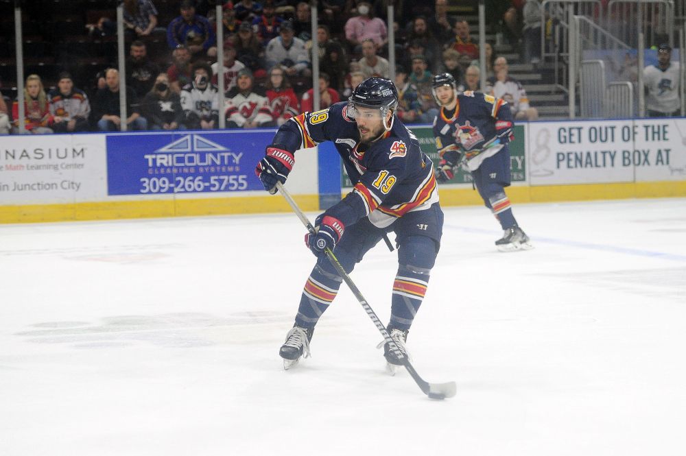 Wilkie Leads Rivermen Comeback in Knoxville